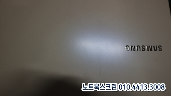 노트북 화면이 하얗게 나와요 백화증상 / 삼성노트북액정수리 NT500R5P-MD3S > 실시간수리현황 - 노트북액정수리 화면깨짐 액정고장 패널교체 | [노트북스크린] 노트북 ...